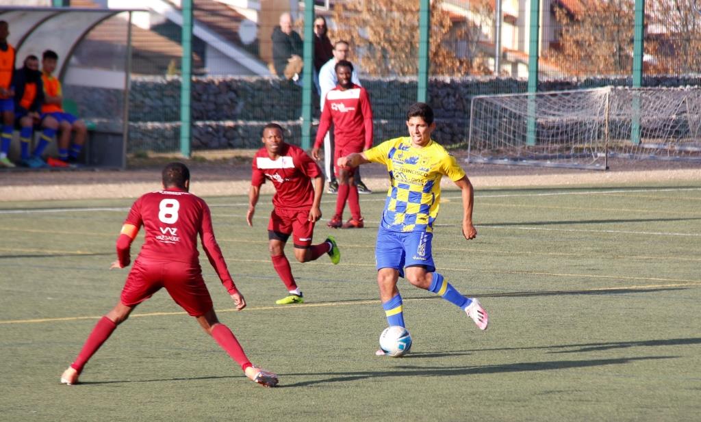 Futebol: Ronaldo Cruz é sinónimo de golo | Rádio Brigantia